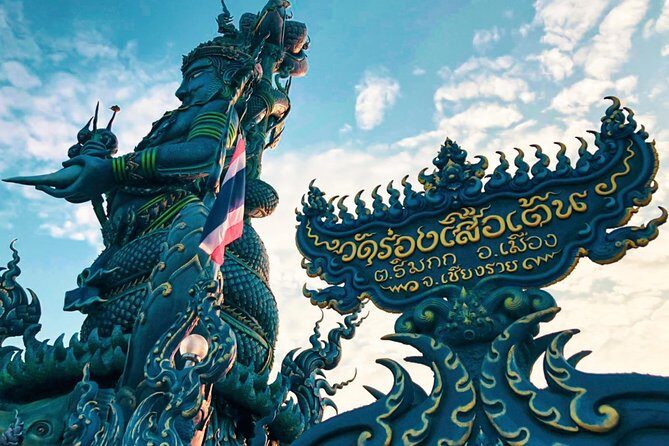Private Chiang Rai White and Blue Temple with Black House - Transportation and Timing — What to Expect