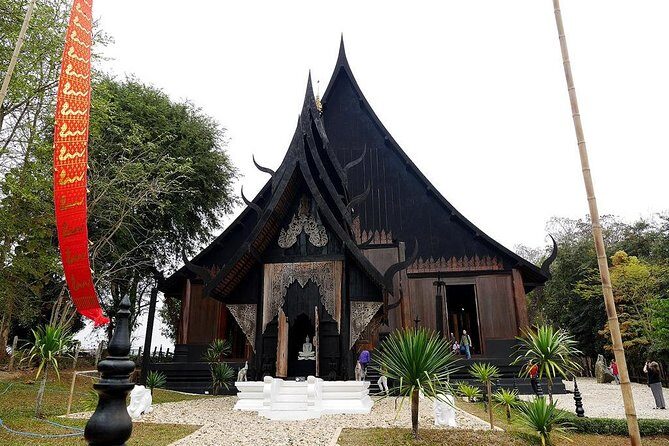 Private Chiang Rai White and Blue Temple with Black House - The Bottom Line — Who Should Consider This Tour?
