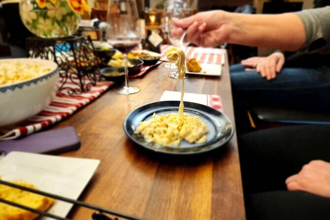 Private Chicago-style deep dish pizza or pasta making class - An In-Depth Look at the Private Cooking Class Experience