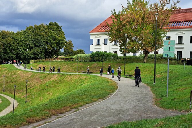Private City Bike Tour of Vilnius Highlights - Booking and Meeting Logistics