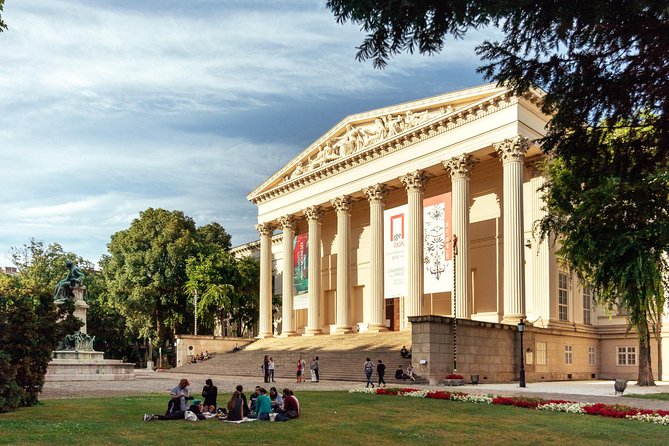 Private City Kickstart Tour: Budapest - Personalized Recommendations for Your Trip