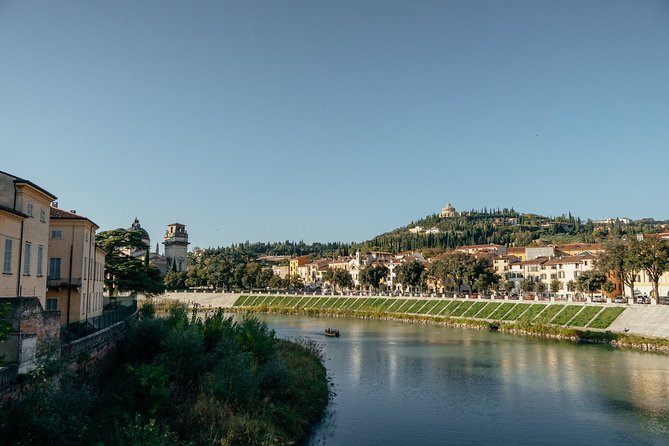 Private City Kickstart Tour: Verona - Explore Veronas Vibrant Squares