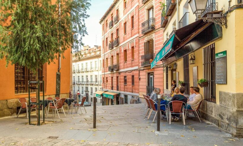 Private City Tour around Madrid - Why Choose a Private Guided Tour in Madrid?