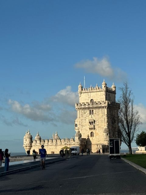 Private City Tour: Highlights of Lisbon - Key Points