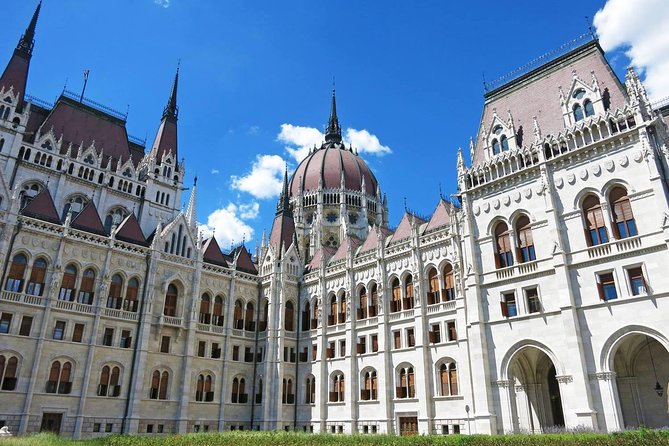 Private City Tour in Budapest 6 Hours - Exploring Heroes Square and City Park
