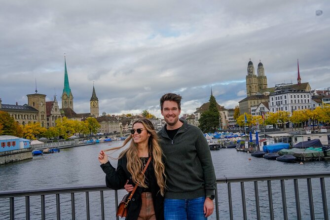 Private City Tour & Photoshoot With a Local in Zurich - Explore Lake Zurich and Grossmünster