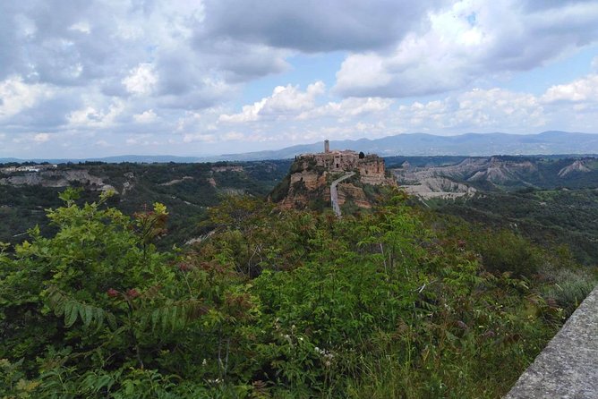 PRIVATE Civita Di Bagnoregio and Orvieto Wine Tasting -Ebike Tour - Scenic Views of the Italian Countryside