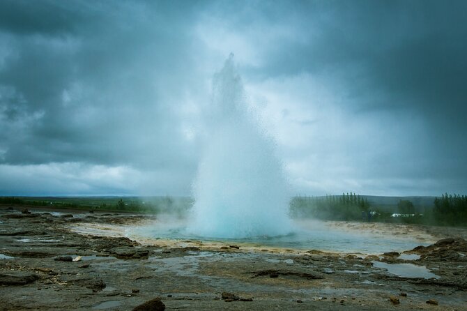 Private Classic Golden Circle Tour - Geysir: The Eruption of Nature’s Power