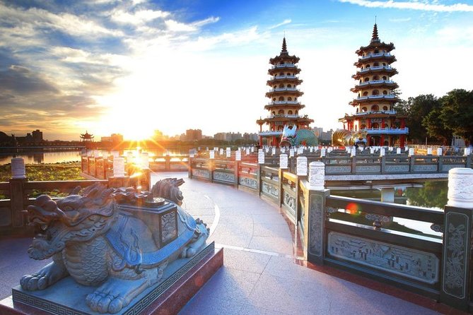 Private Classic Kaohsiung Day Tour - Key Points