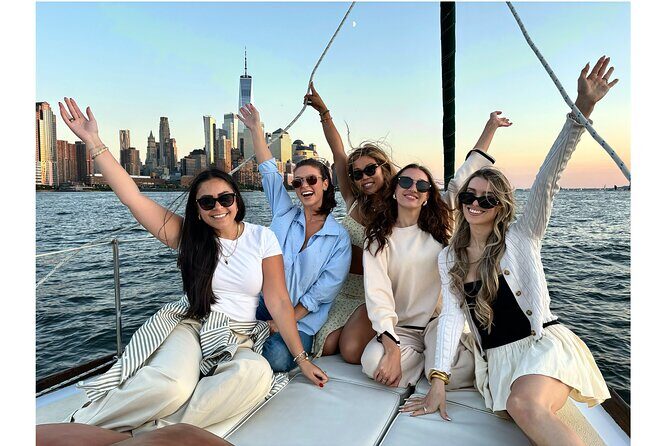 Private Classic Sailboat Tour in New York City - Starting at Chelsea Piers Marina