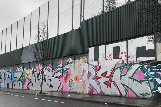 Private Coast Tour in Belfast - Optional Whiskey Tasting at Bushmills Distillery