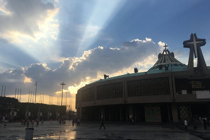 Private Combo 2 days: Teotihuacan+Basilica+Tlatelolco+Xochimilco+Frida+Coyoacan - FAQs