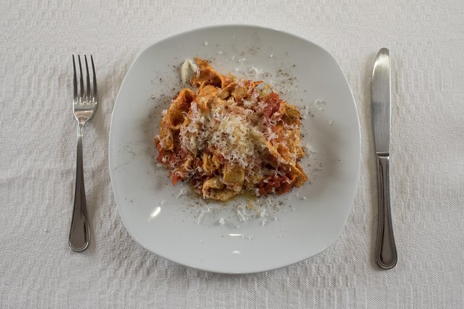 Private cooking class at a Cesarina's home with tasting in Bergamo - Who Should Book This Experience?