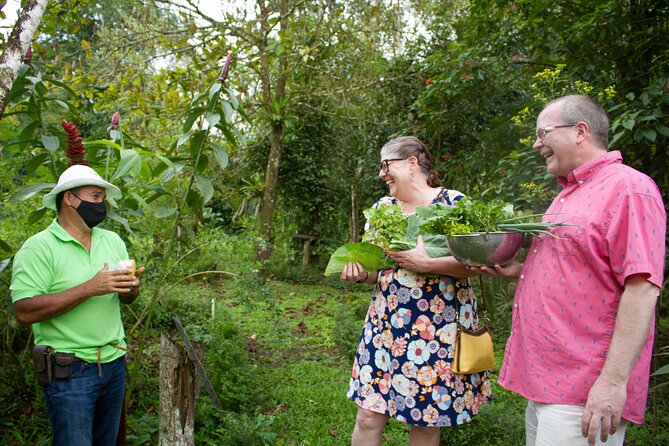 Private Cooking Class in Organic Farm at La Fortuna - Engaging With Friendly and Knowledgeable Hosts
