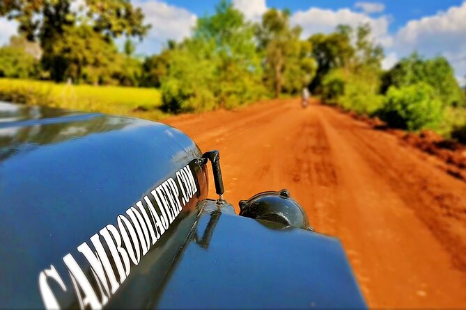 Private Countryside & Floating Village Jeep Tour from Siem Reap - Authentic Experiences Highlighted by Travelers