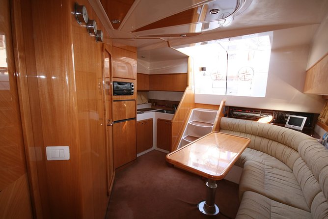 Private Cruise around Capri - yacht 40' - FAQ