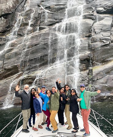 Private Cruise - Fjord and Waterfalls Cruise to Modal- Mostraumen - Dining Options and Onboard Amenities