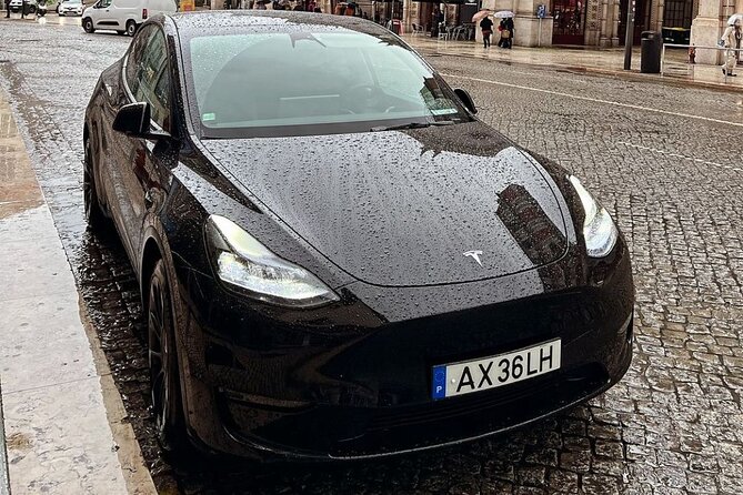 Private Customizable Tour of Lisboa Porto with Transfer - Óbidos: Medieval Charm and Cherry Ginja