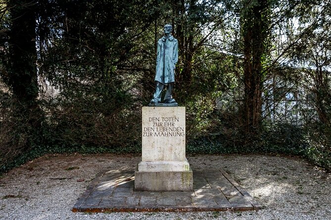 Private Dachau Concentration Camp Tour With Private Transfer From Munich - Honoring the Victims and Learning From History