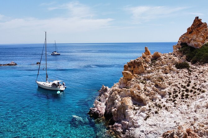 Private Daily Sailing Cruise to Discover the Highlights of Milos - Stunning Volcanic Coastlines and Secluded Swimming Spots