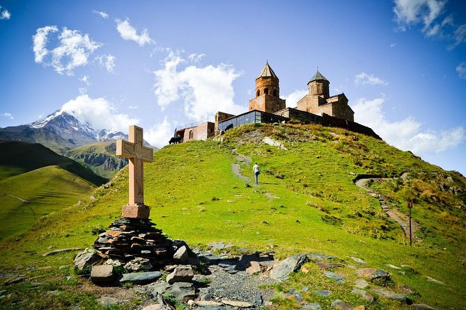 Private day tour in Kazbegi (Stepantsminda) - What the Tour Includes and What to Consider