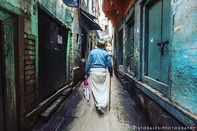 Private Day Tour in Varanasi - Evening Ganga Aarti: A Spiritual Spectacle