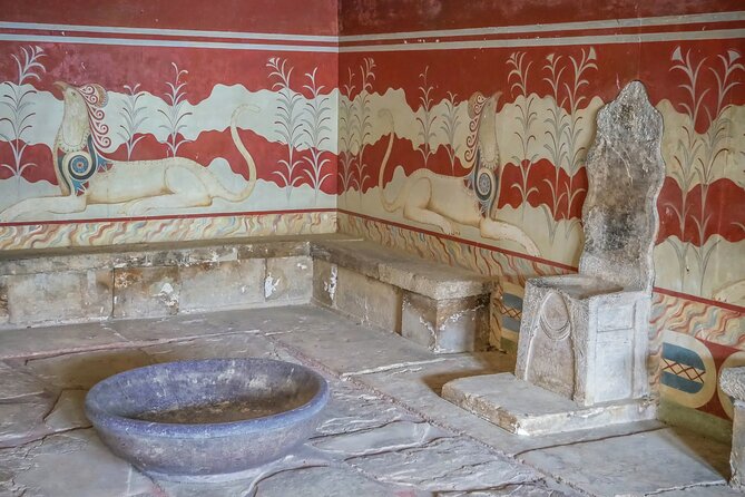 Private Day Tour Knossos-Lassithi Plateau - Taking in Cretan Culture and Cuisine