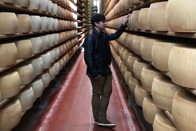Private Day Tour & Lunch: Parmesan, Wine, and Vinegar Tasting - Transportation and Accessibility