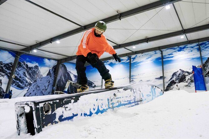 Private Day Tour of Auckland: Snowboarding, Helicopter & Jet Boat - Key Points