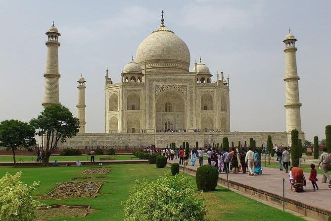 Private Day Tour Of Taj Mahal And Agra Fort By Superfast Train All Inclusive - Introduction