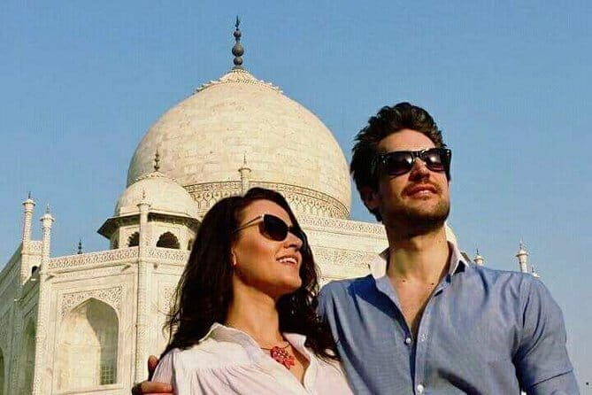 Private Day Tour of Taj Mahal with Heritage Walk and Rickshaw Ride - Visiting Jama Masjid: An Architectural Highlight