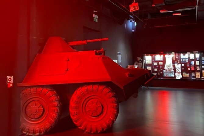 Private Day Tour to Germany and Poland - Traces of World War 2 - Analyzing the Value