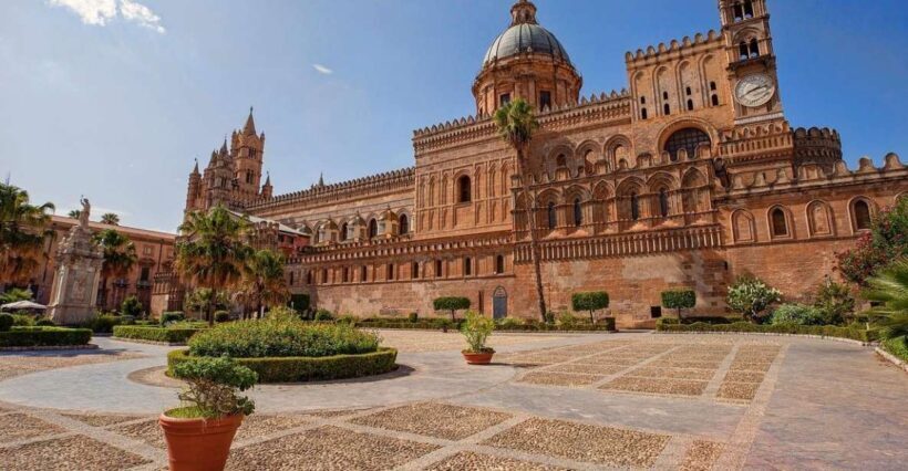 Private Day Tour to Palermo and Cefalù from Catania - Key Points