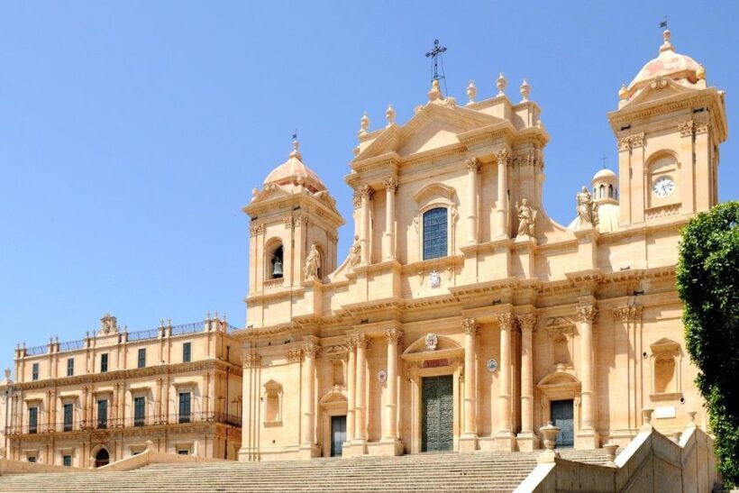 Private Day Tour to Siracusa and Noto from Catania - Exploring the Ancient Charm of Noto