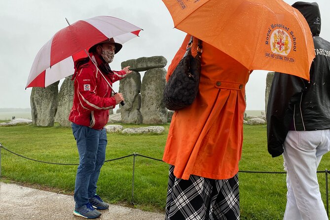 Private Day Tour to Stonehenge and Glastonbury - Traveler Experiences and Feedback