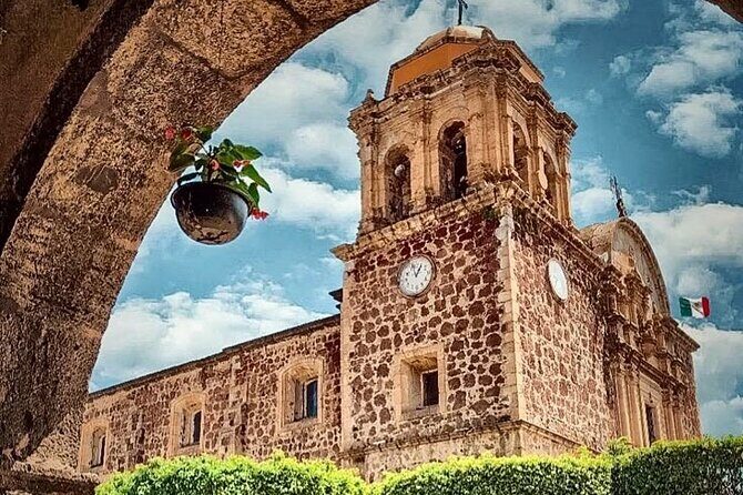 Private Day Tour to Tequila Cantaritos Factories and Castle - Exploring the Highlights of the Tour