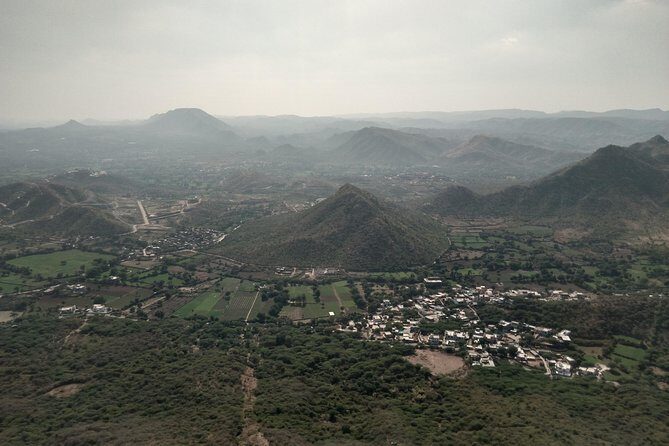 Private Day Tour: Udaipur to Sajjangarh fort (Monsoon Palace) - Fateh Sagar Lake: A Quiet Retreat