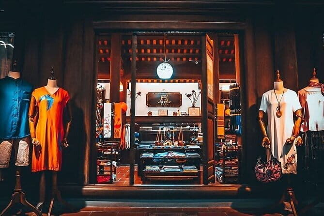 Private Day Trip Discover Van Phuc Silk,Duong Lam Ancient Village - Key Points