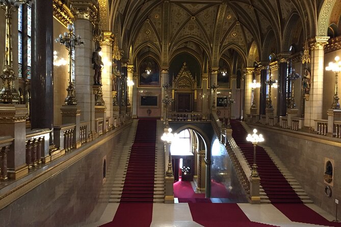Private Day Trip from Bratislava to BUDAPEST - Lunch and the Iconic Heroes’ Square