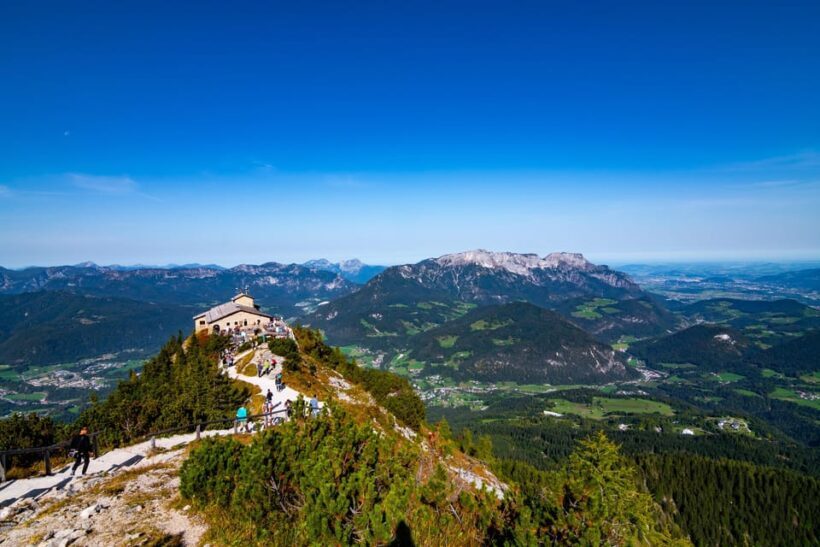 Private day trip from Munich to Eagle's Nest & Hallstatt - Authentic Experiences and Authenticity