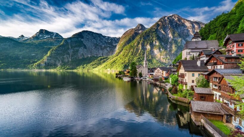 Private day trip from Munich to Eagle's Nest & Hallstatt - The Sum Up