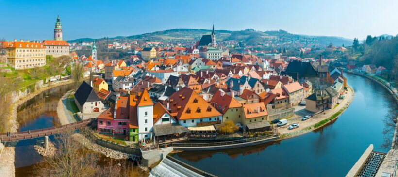 Private day trip from Prague to Cesky Krumlov, and back - Transport & Comfort