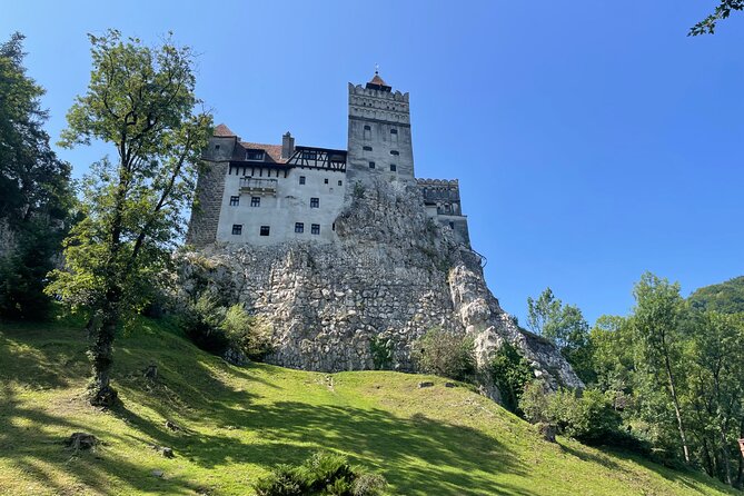 PRIVATE Day-Trip - Peles Castle, Bran Castle, Brasov - Exploring Bran Castle