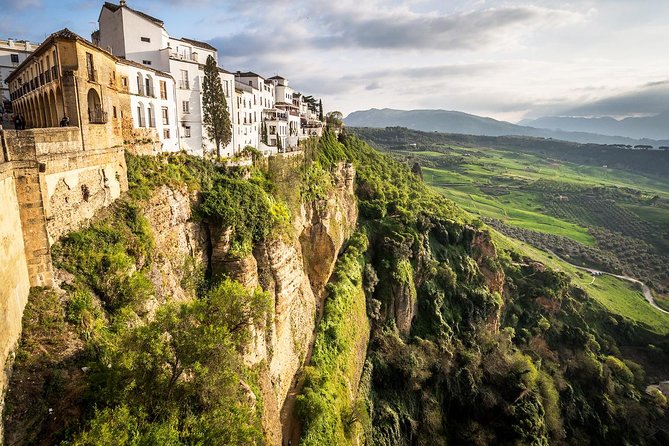 *Private Day Trip* Ronda and Setenil de las Bodegas from Jerez - Why Travelers Love This Tour