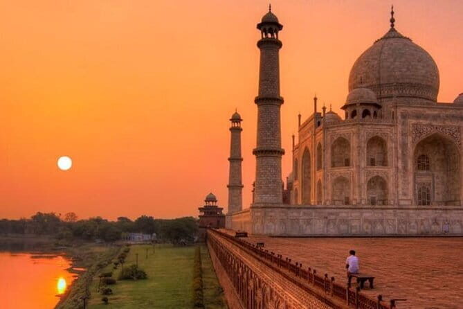 Private day trip: Taj Mahal to Jaipur via fatehpur Sikri and Abhaneri. - What Travelers Love About This Tour