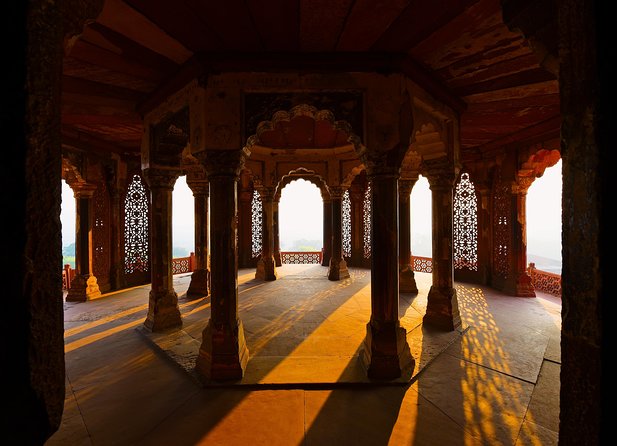 Private Day trip to Agra with Taj Mahal,Fort and lunch at 5 Star - FAQ