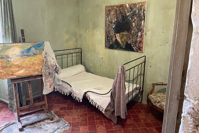 Private Day Trip to Arles Les Baux de Provence and Saint Remy de Provence - Authentic Insights from Reviews