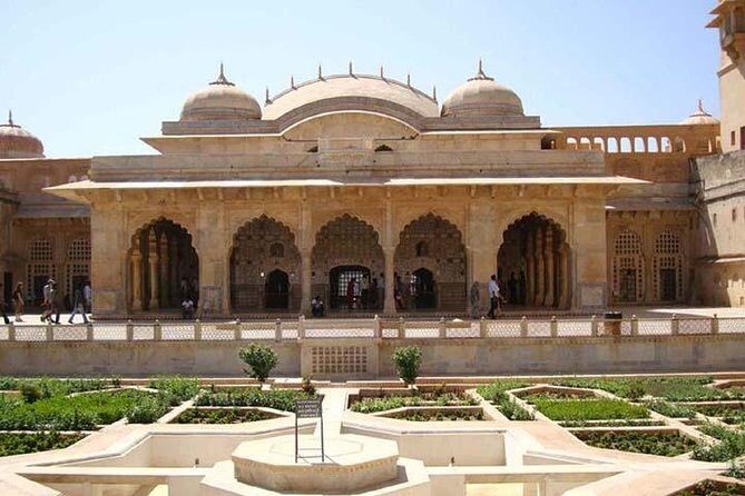 Private Day Trip to Jaipur from Delhi by Train - FAQs