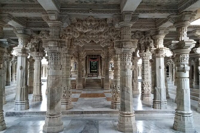 Private Day Trip to Mount Abu from Udaipur by Car - The Itinerary in Detail: What to Expect