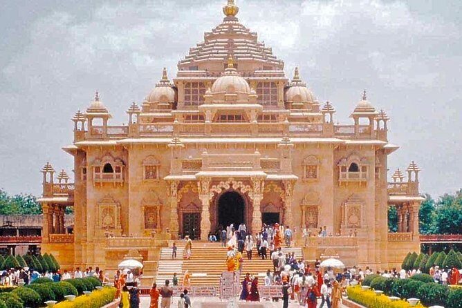 Private Day Trip to Taj Mahal, Agra Fort and Baby Taj From Delhi - FAQs